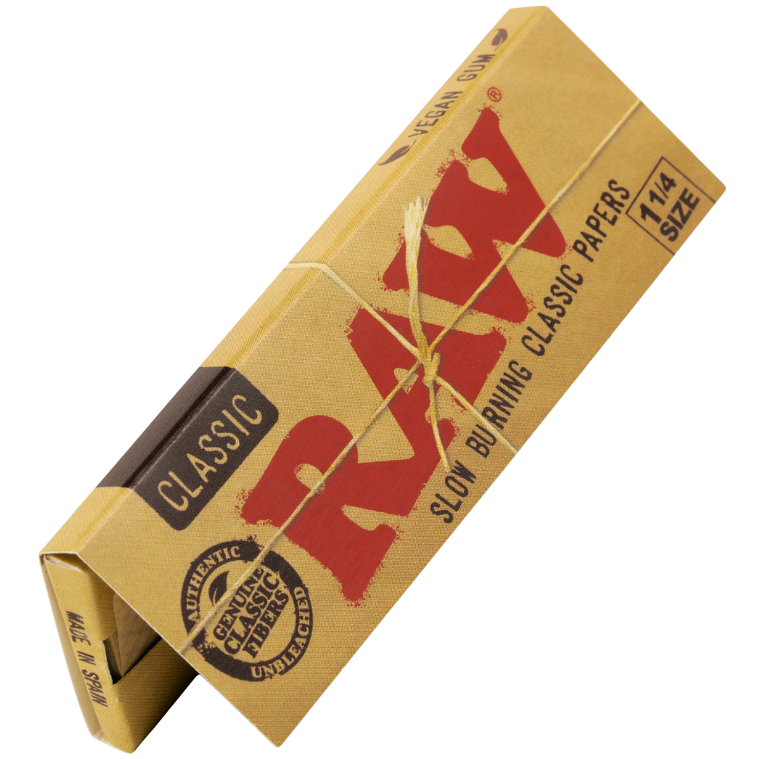 RAW Classic 1 1/4 Rolling Papers | WYN Distribution